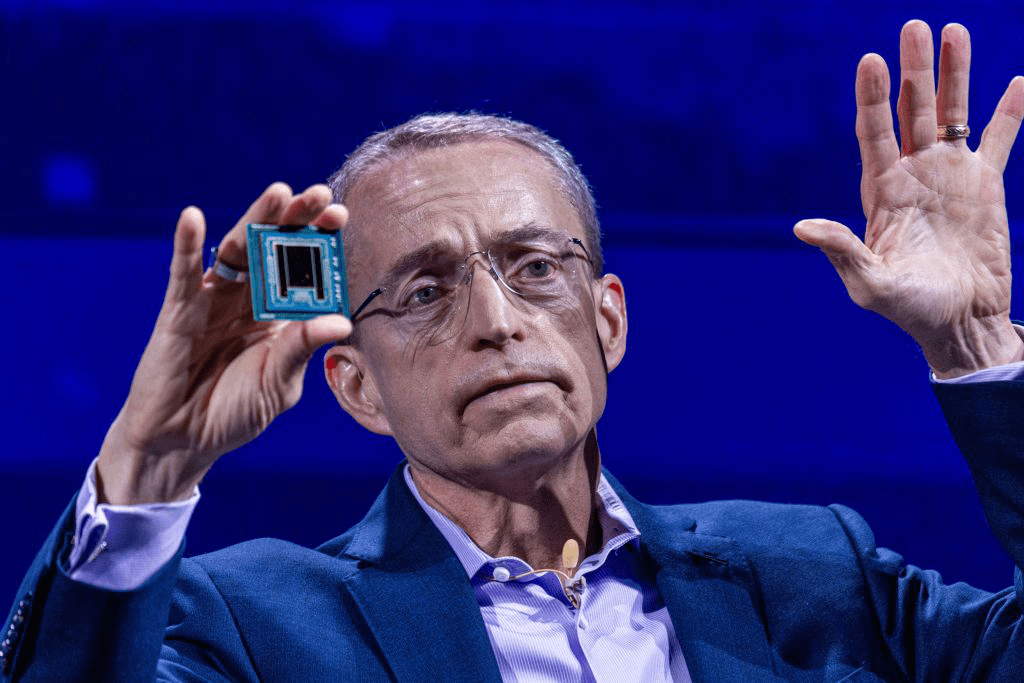 Intel Unveils 2025 AI Data Center Chips Starting at $125,000: Key Stock ...