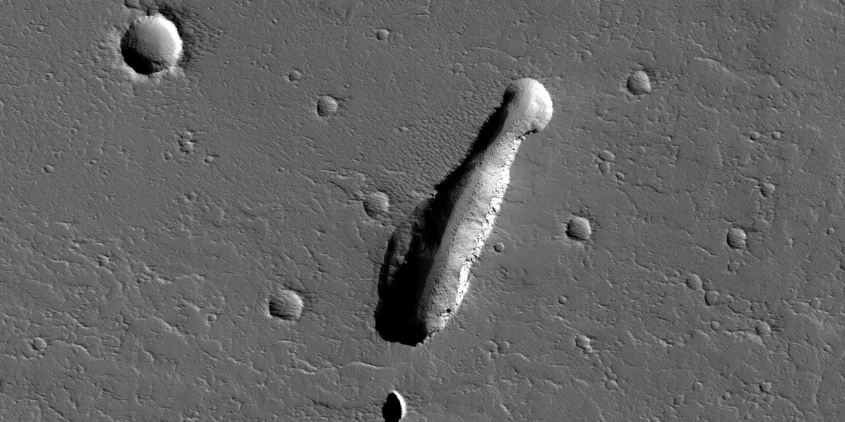 Mars Photo Sparks Debate: Is It a Hill or a Depression? | № 17357 ...