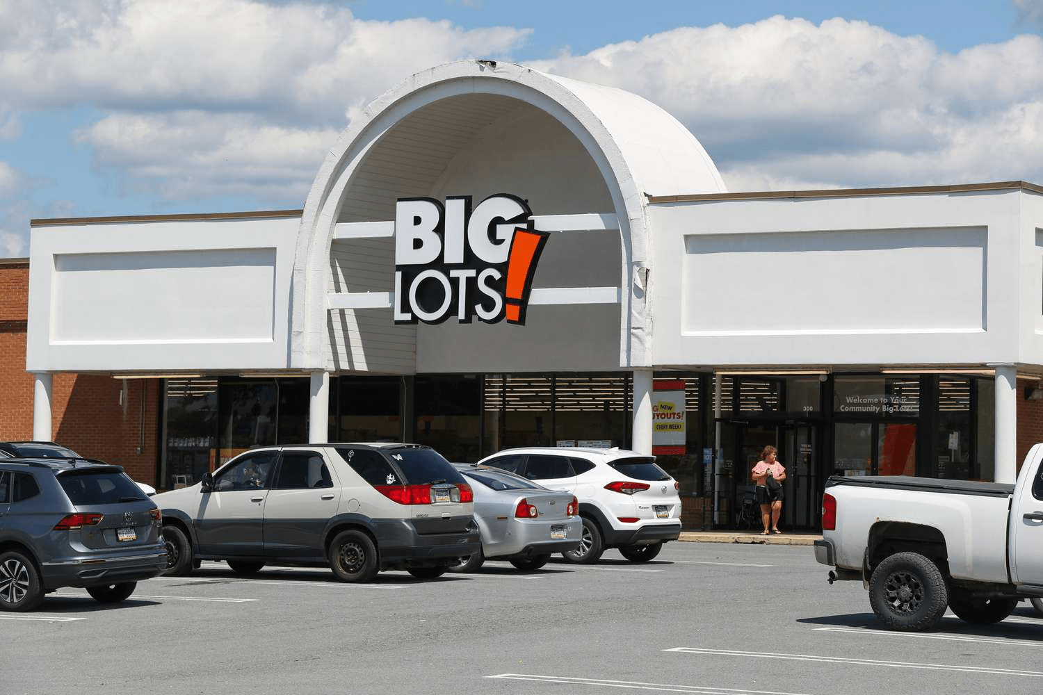 Big Lots Announces Chapter 11 Bankruptcy and Private-Equity Acquisition ...