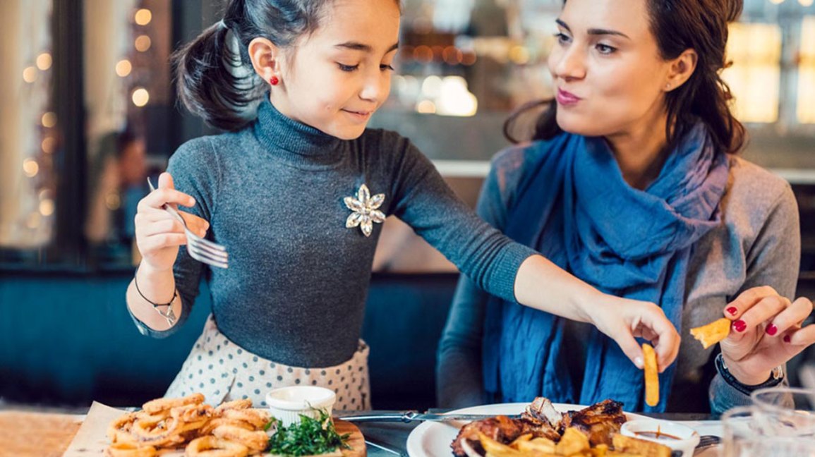 How Many Times Should You Chew Your Food in 2025? Expert Tips for ...