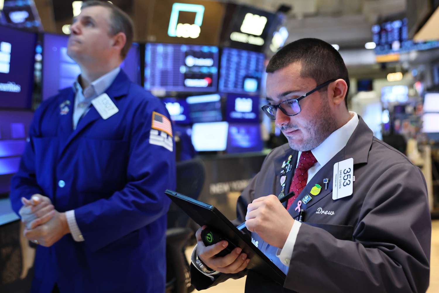 Market Surges as Key Tariff Delays Boost Investor Confidence | № 157768 ...