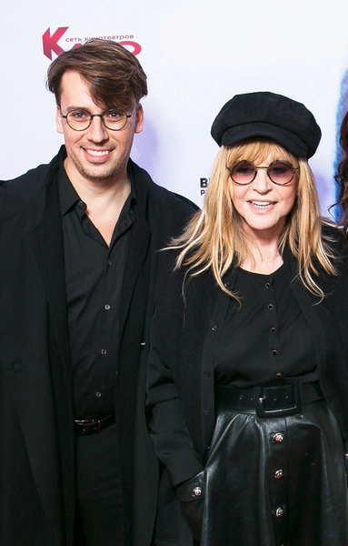 Kisah Inspiratif Perjalanan Keluarga Pugacheva dan Galkin: Perubahan ...